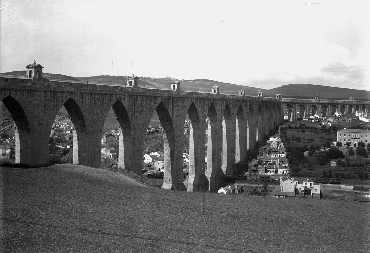 O Passeio Dos Arcos Paix oporLisboa